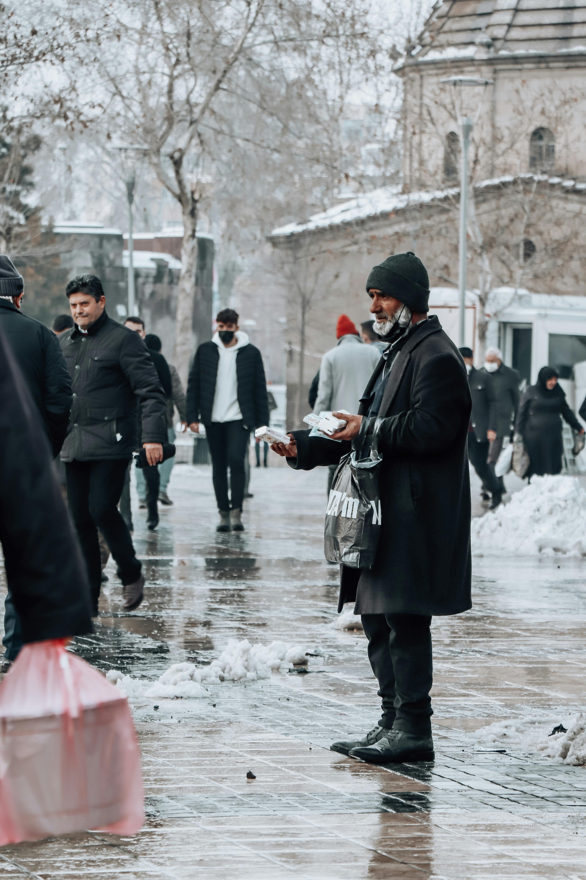 Volunteer in UAE with Sharjah Center for Voluntary Work: Warm Winter ...